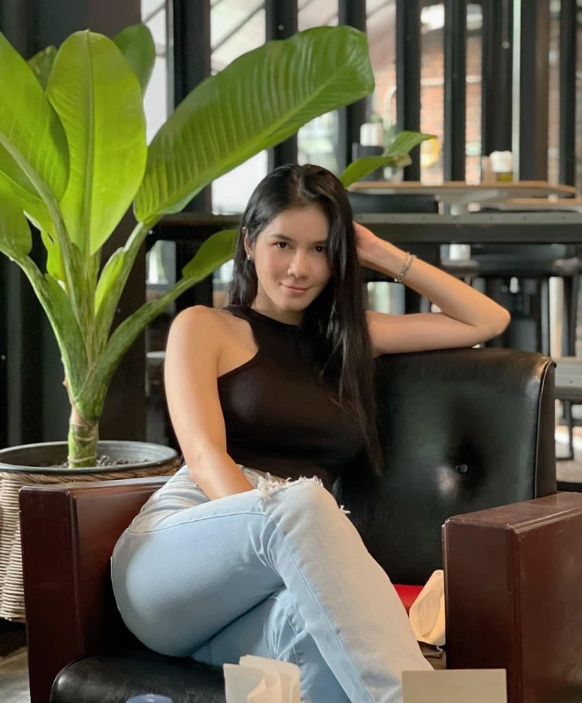 แนท เกศรินทร์ สาวสวยในตำนาน